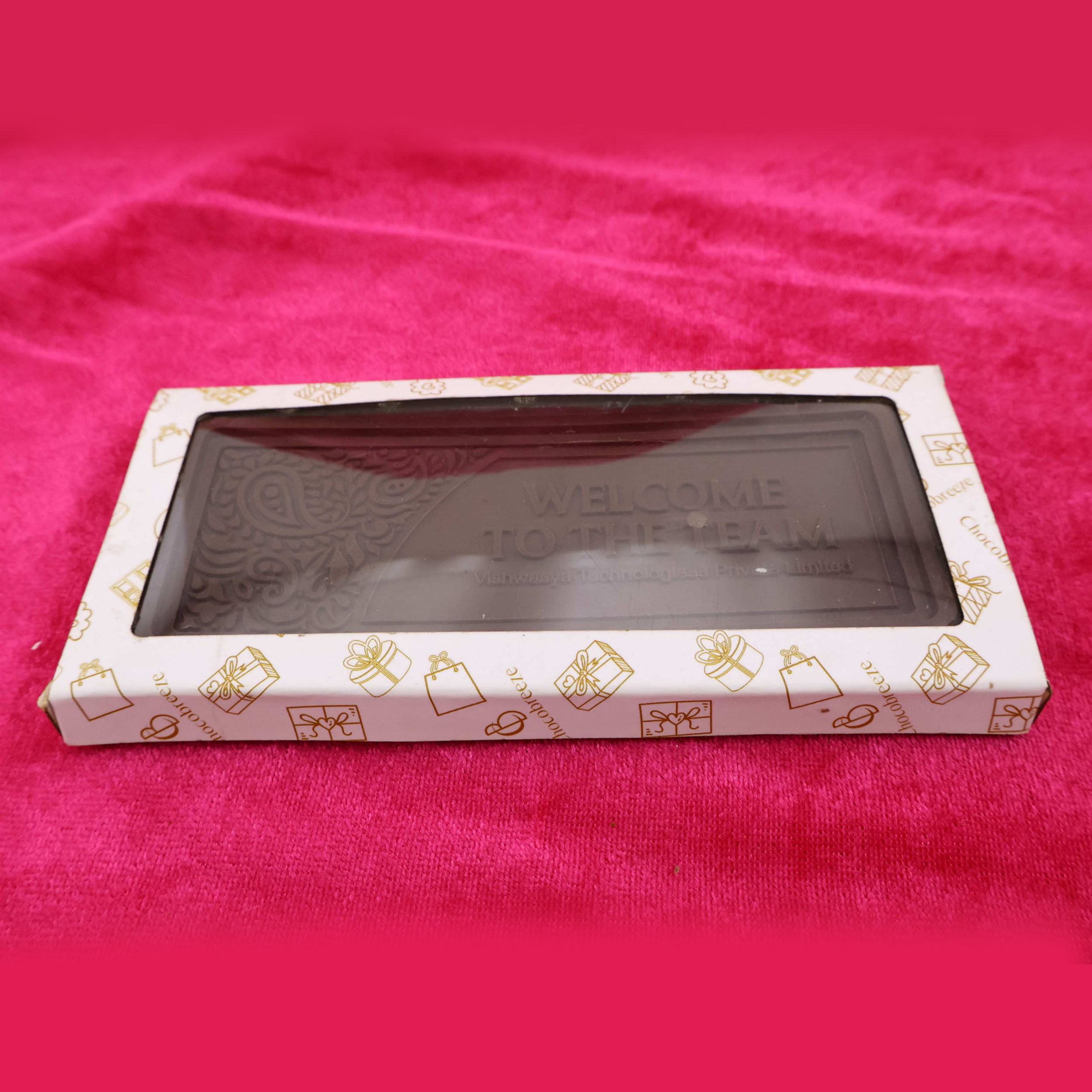 Warm Welcome Chocolate in Chocobreeze Premium Paper Box with Window ...